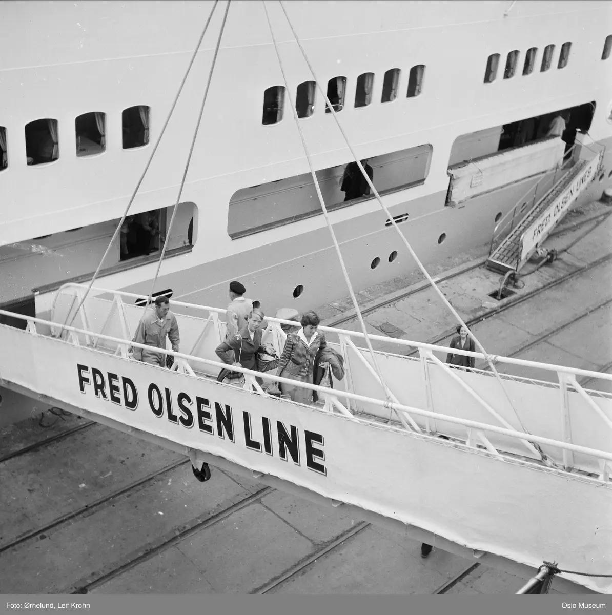Fred. Olsen Line, skip, ankomst fra England, landgang, mennesker ...